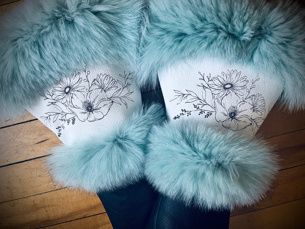 Ready to ship! Medium Ladies Gauntlets – Brittany's Handmade Designs